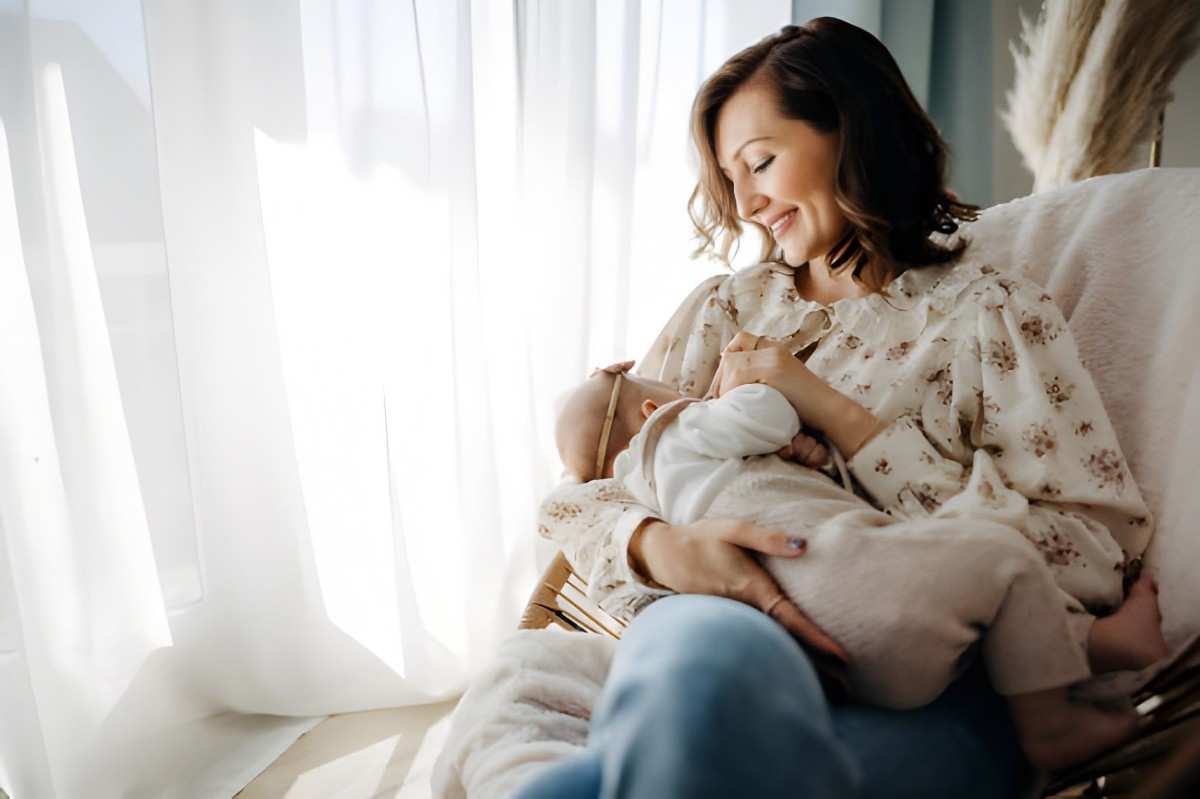 A Breastfeeding Mother Should: Essential Guidelines for Optimal Health ...